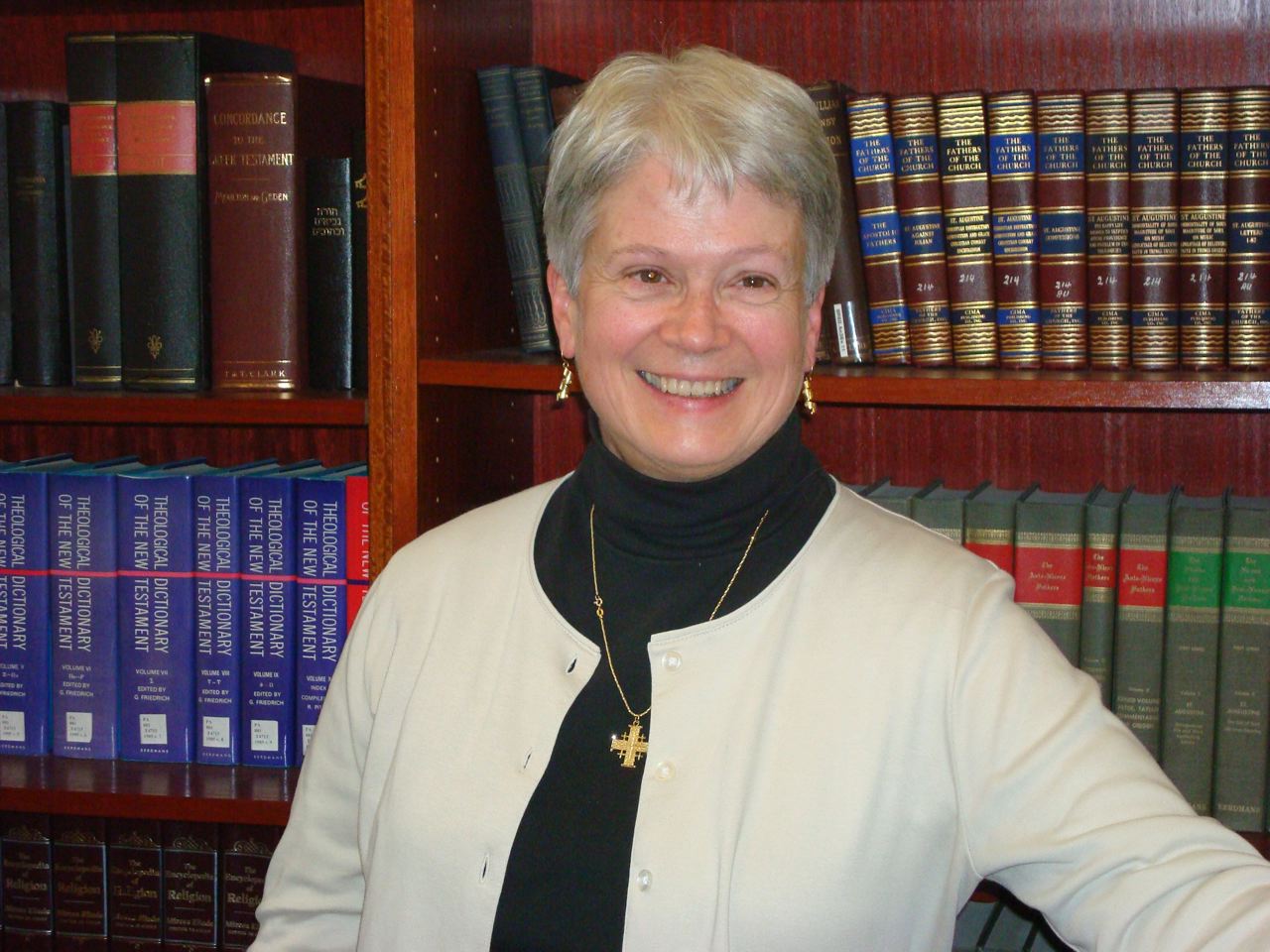 Roberta Ervine - APRI Armenia | Applied Policy Research Institute of ...